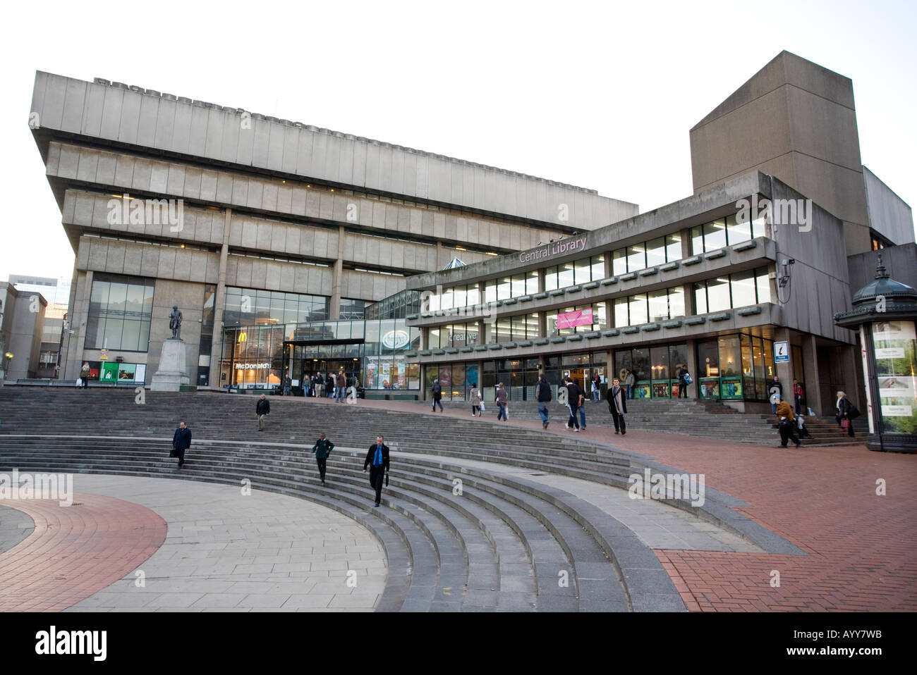 Birmingham Central Library and Paradise Forum behind The steps and ...