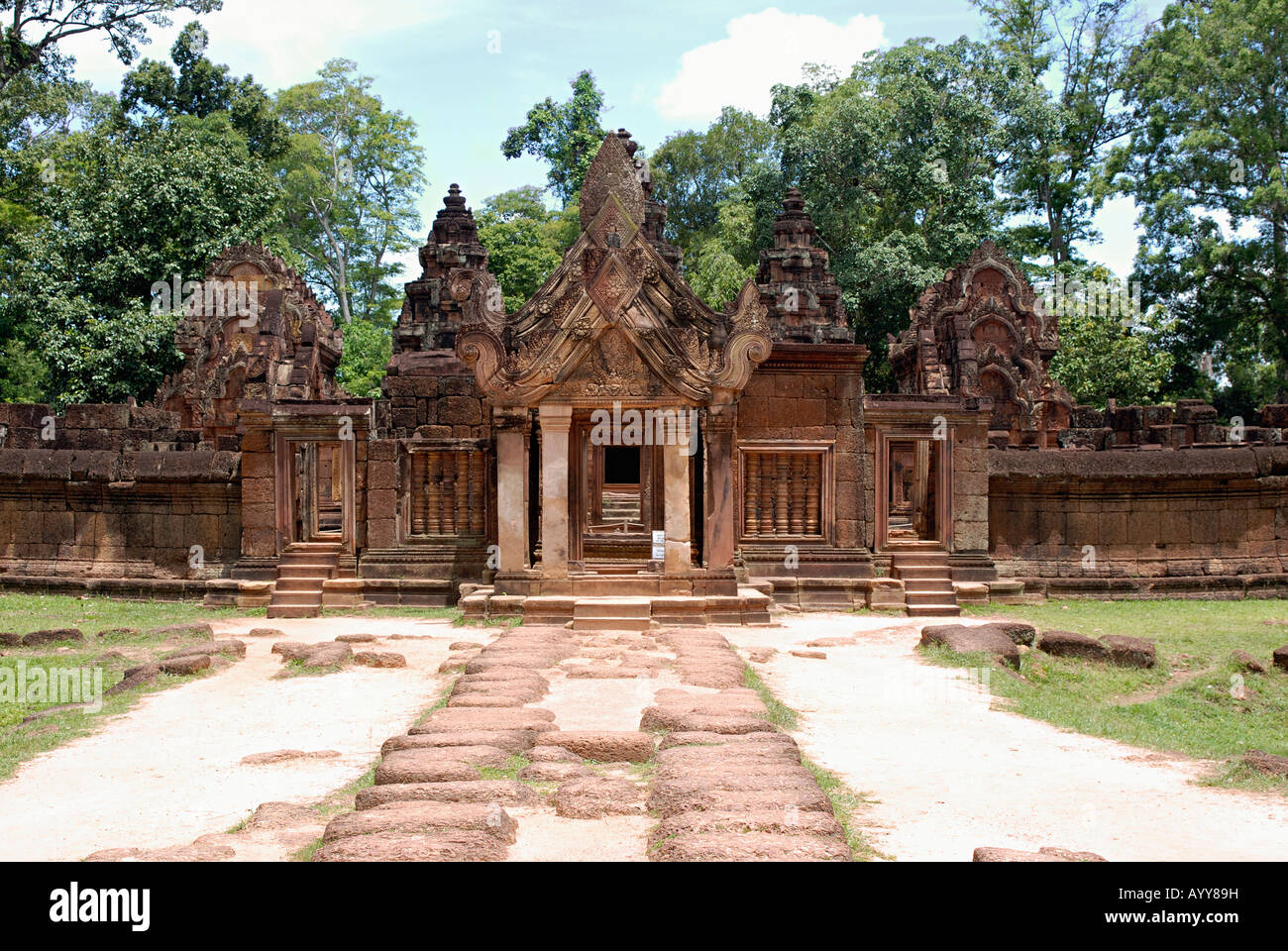 Torana gate hi-res stock photography and images - Alamy