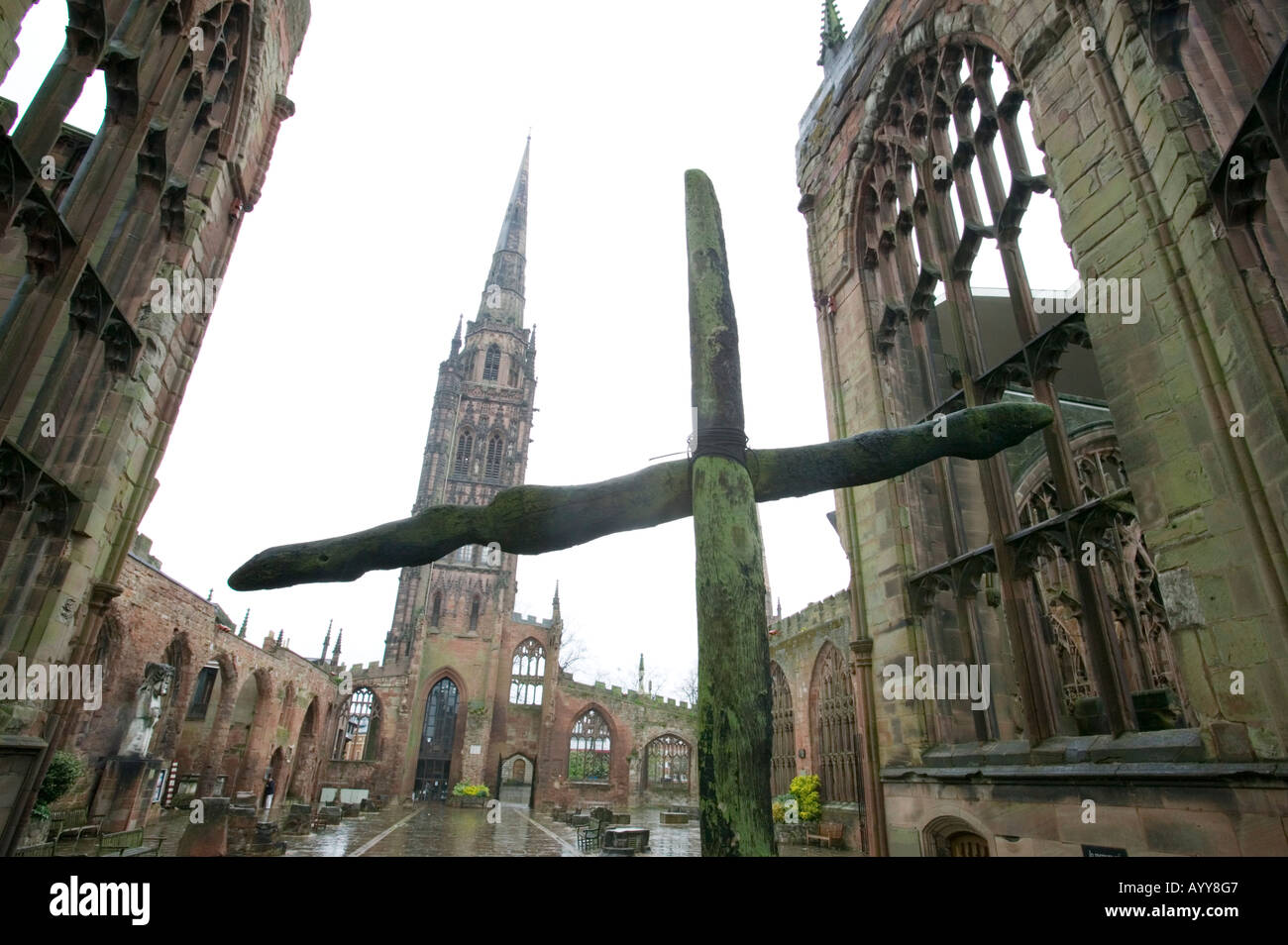 Coventry cathedral cross hi-res stock photography and images - Alamy