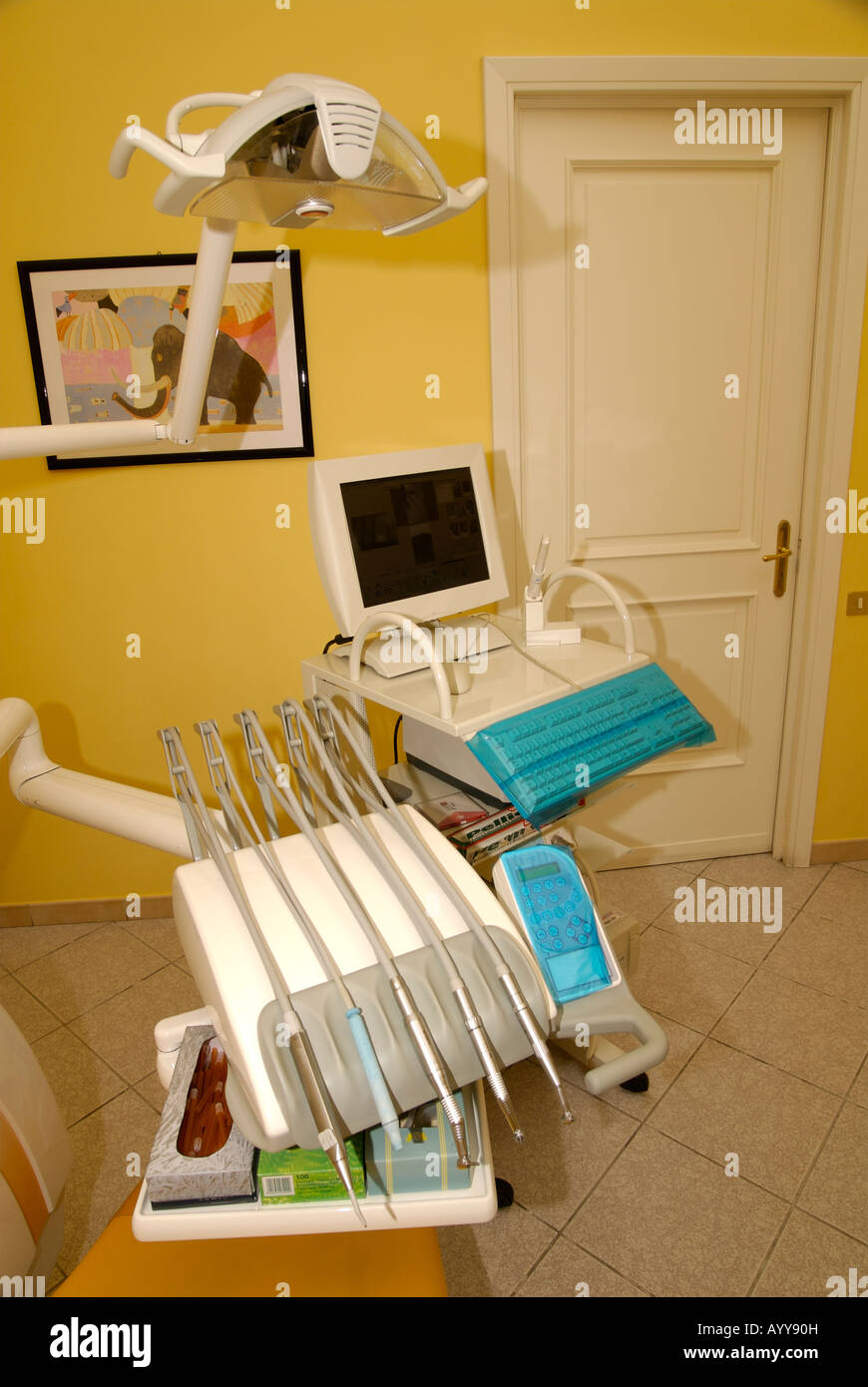 Dentist working dental tools hi-res stock photography and images - Alamy
