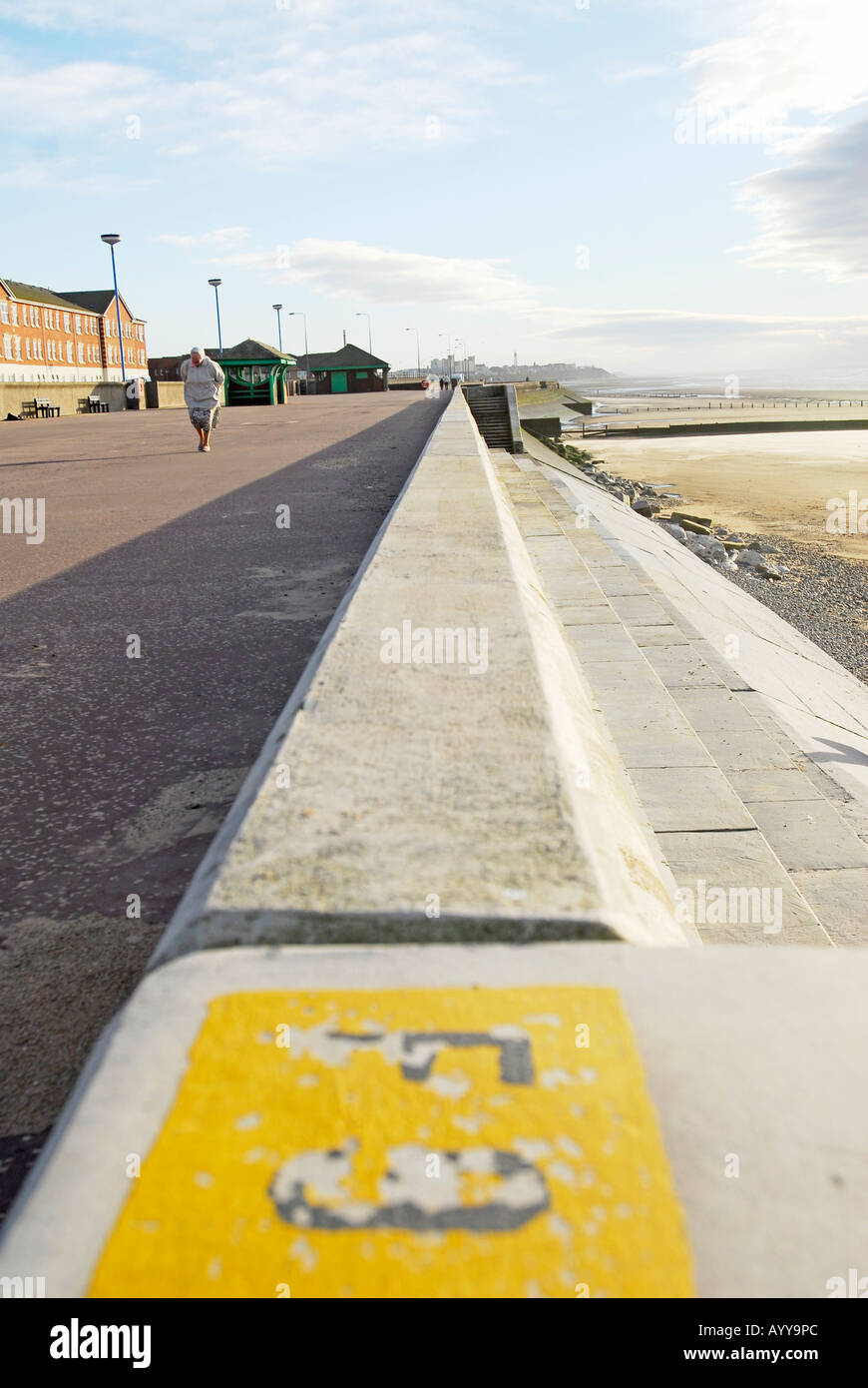 Cleveleys promenade hi-res stock photography and images - Alamy