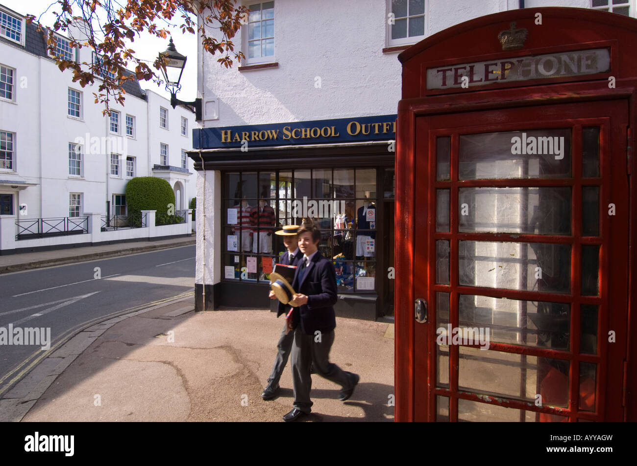 Uk boy school uniform street hi-res stock photography and images - Alamy