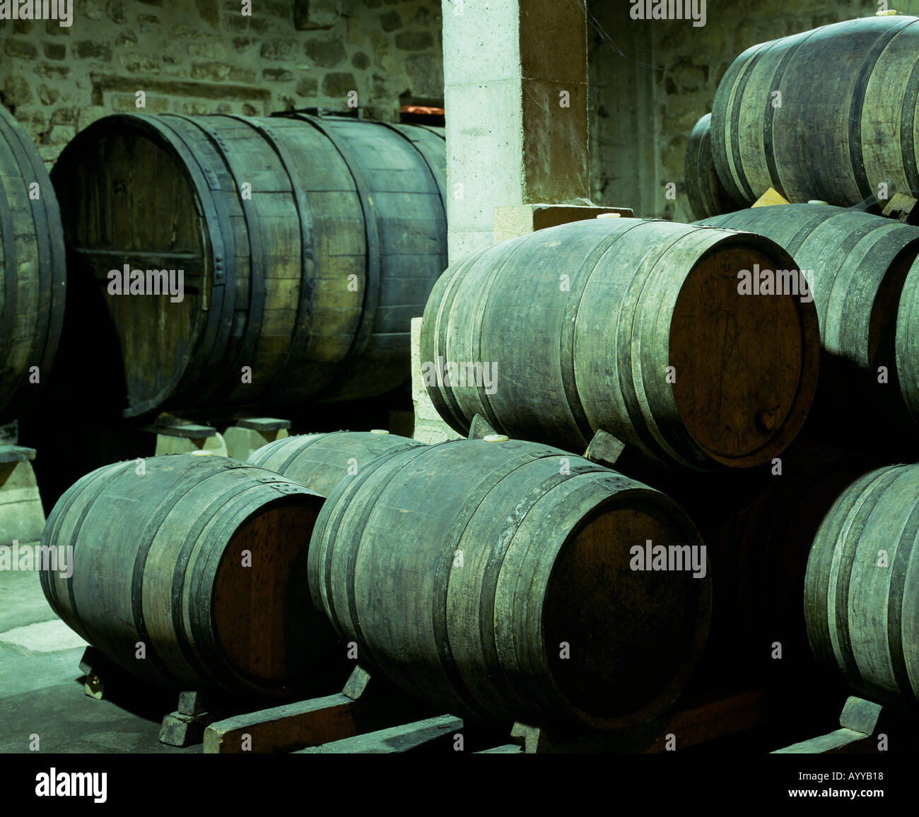 Real bodega hi-res stock photography and images - Alamy