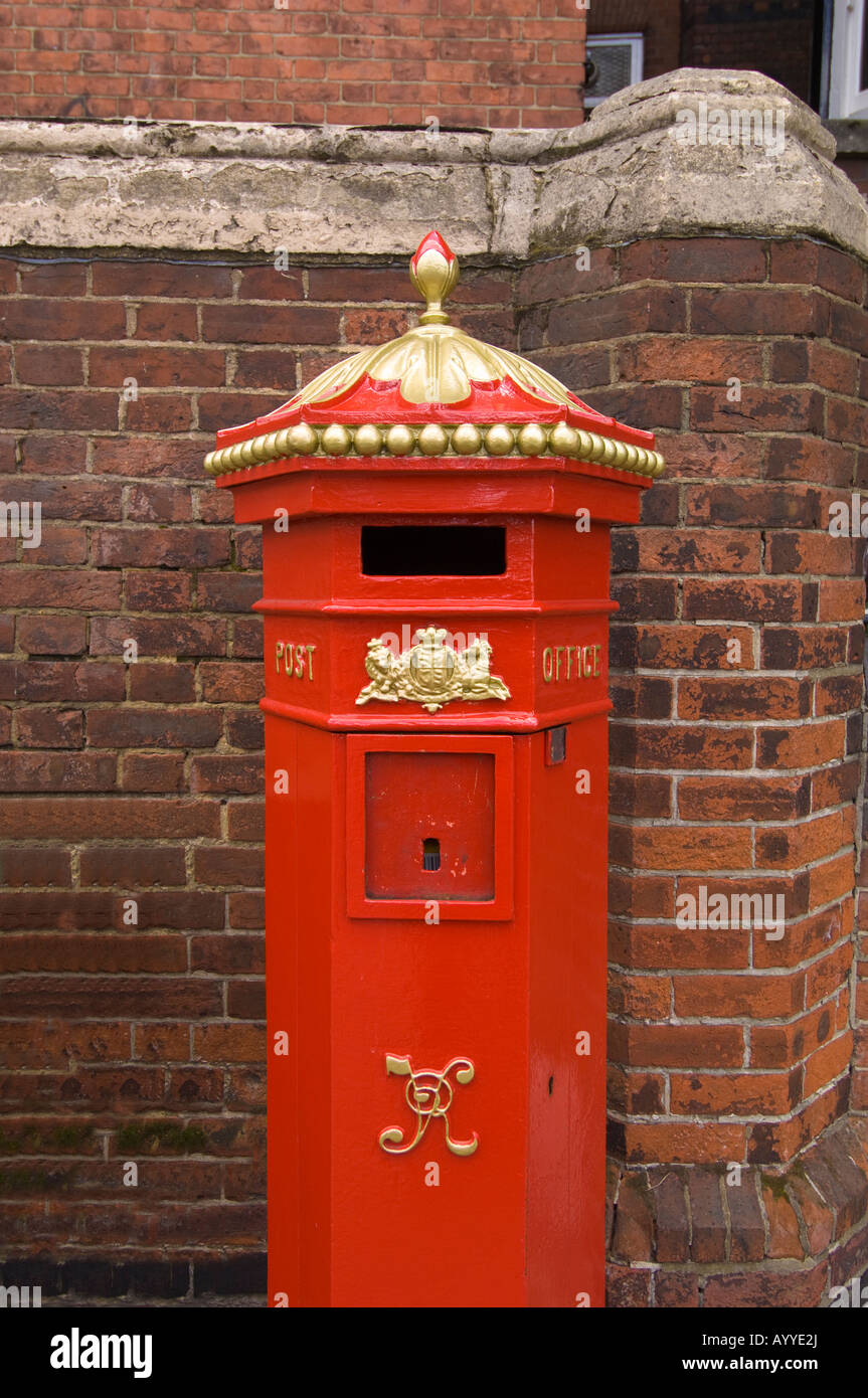 Town letterbox hi-res stock photography and images - Alamy