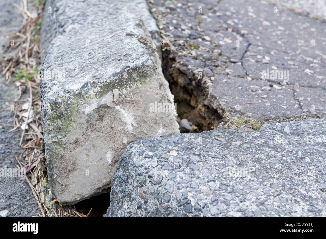Raised kerb hi-res stock photography and images - Alamy