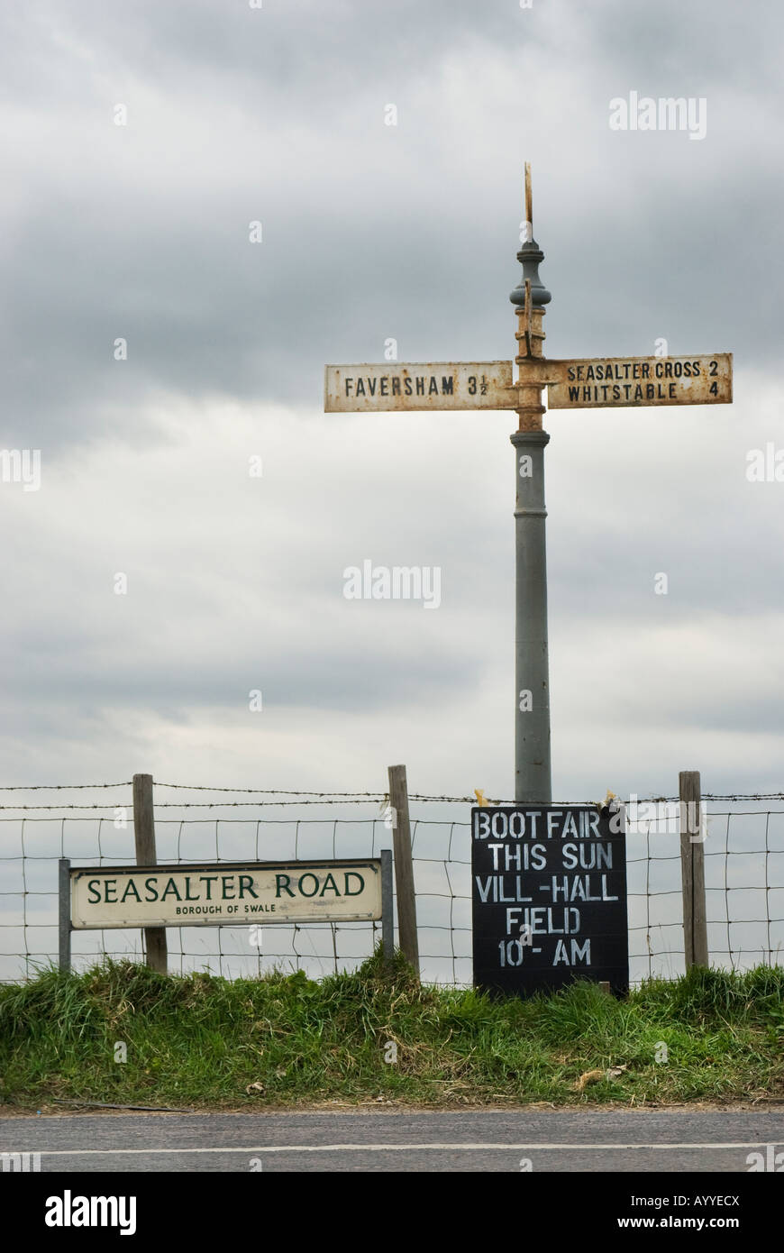 Road sign and car boot sale advert faversham hi-res stock photography ...