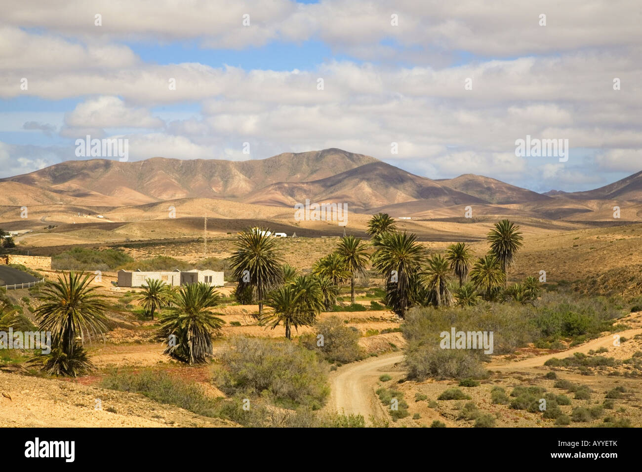 Small valley hi-res stock photography and images - Alamy