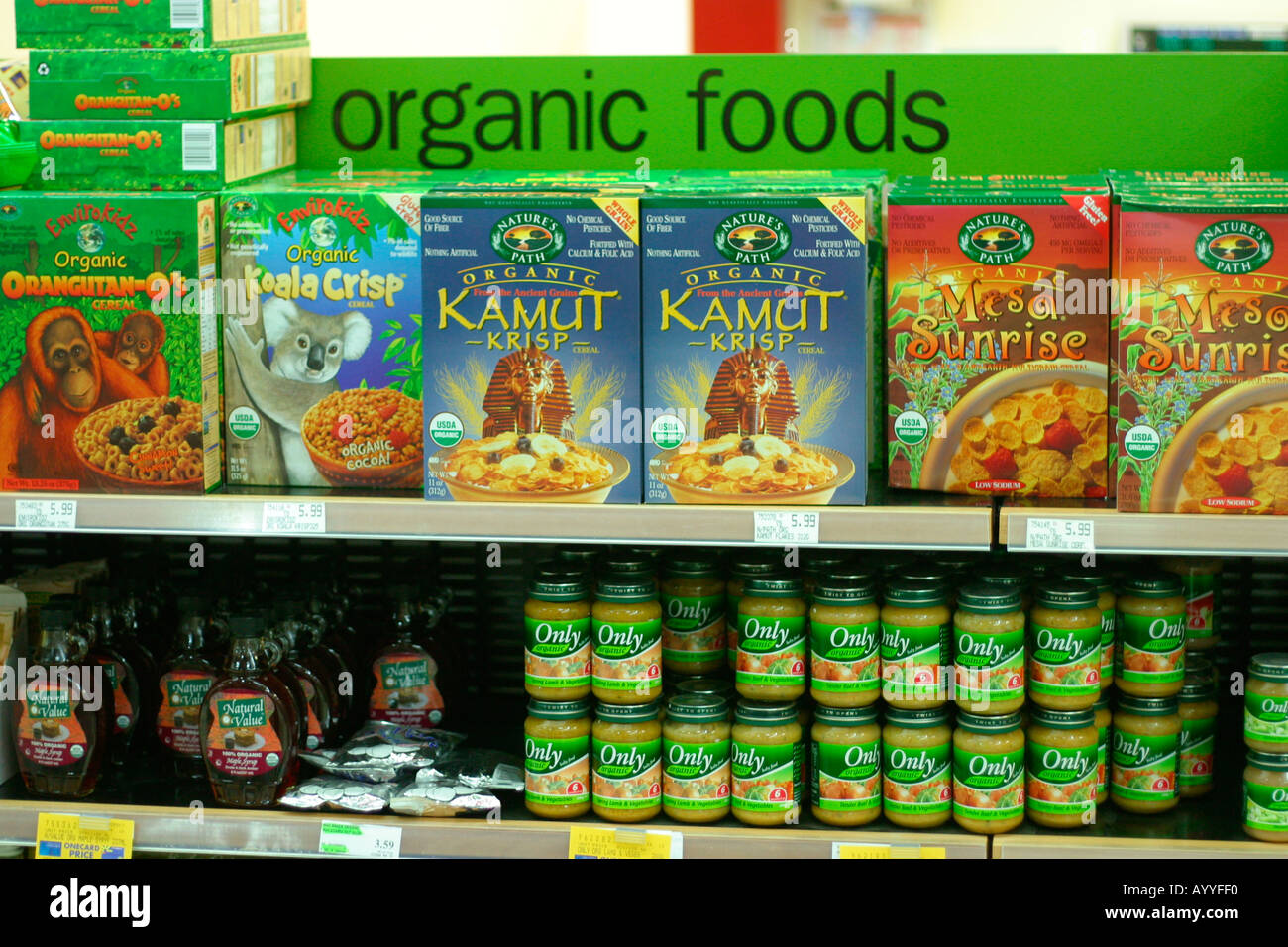 Organic foods supermarket shelf hi-res stock photography and images - Alamy