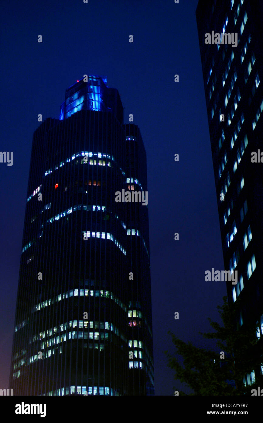 Tower 42, the tallest building in the City of London Stock Photo - Alamy