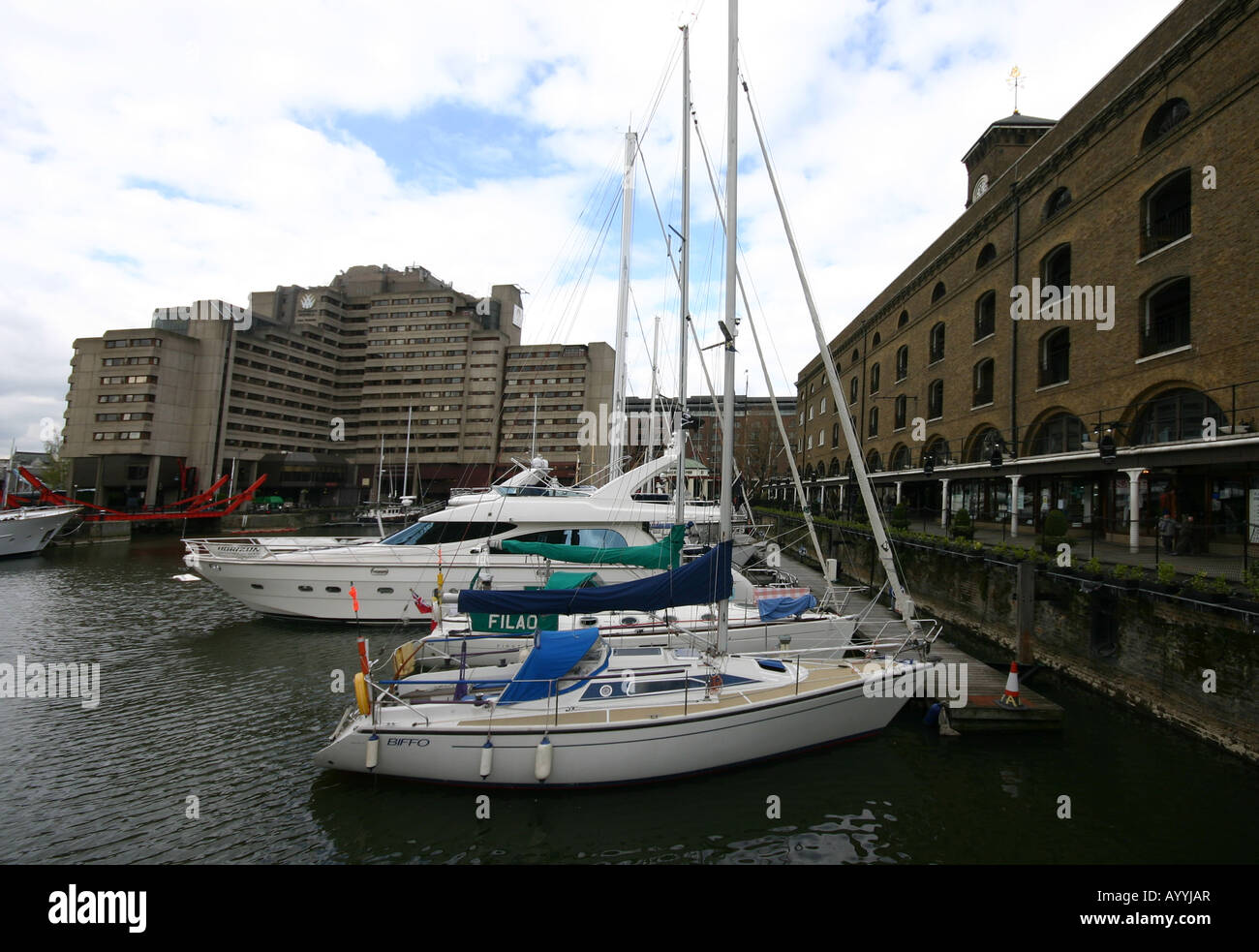 saint catherines dock london quayside Stock Photo - Alamy