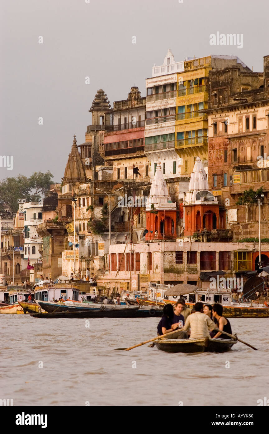 Ghats holy steps varanasi hi-res stock photography and images - Alamy