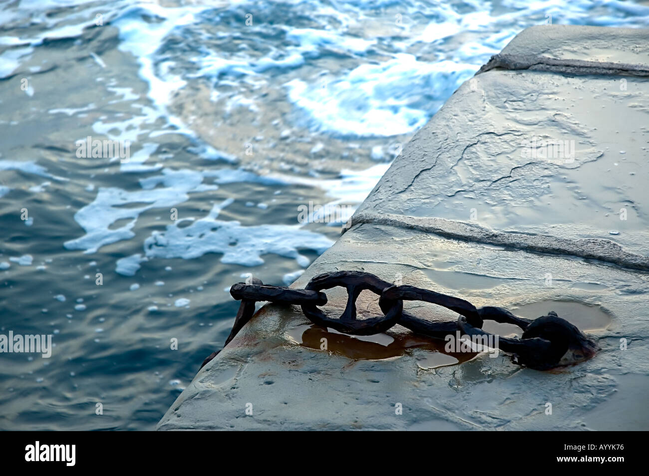 Wharf and chain hi-res stock photography and images - Alamy