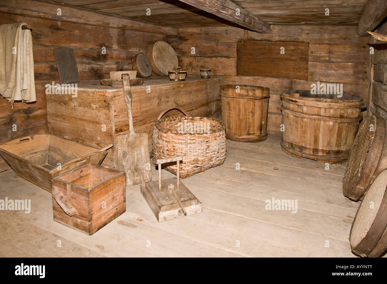 Storeroom hi-res stock photography and images - Alamy