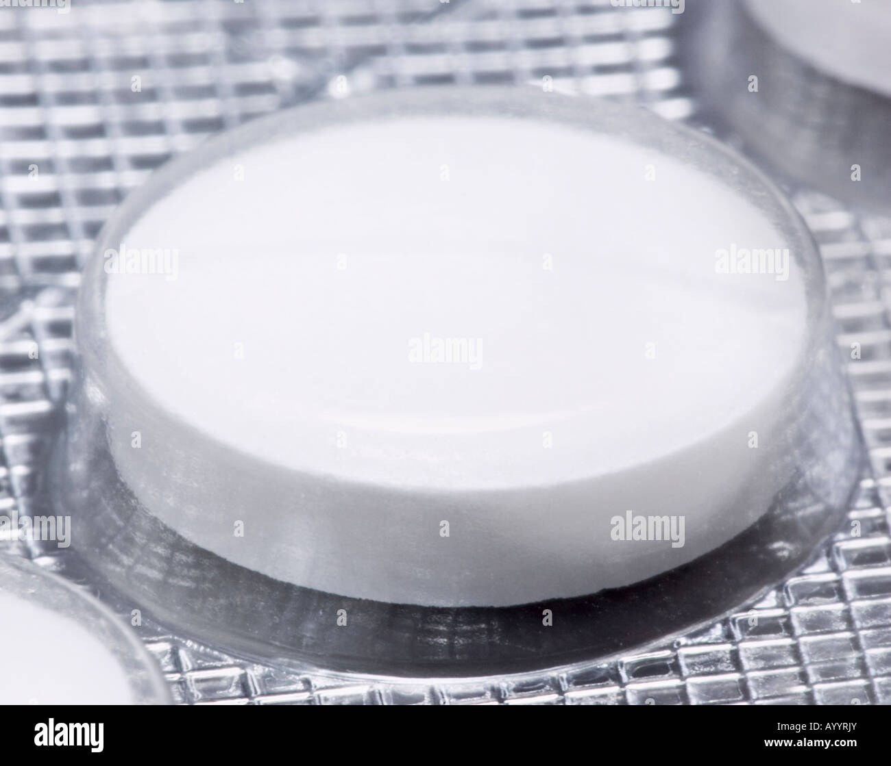 A close-up of a paracetamol tablet in a blister pack Stock Photo - Alamy