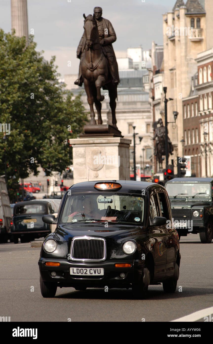 London black cab Stock Photo - Alamy