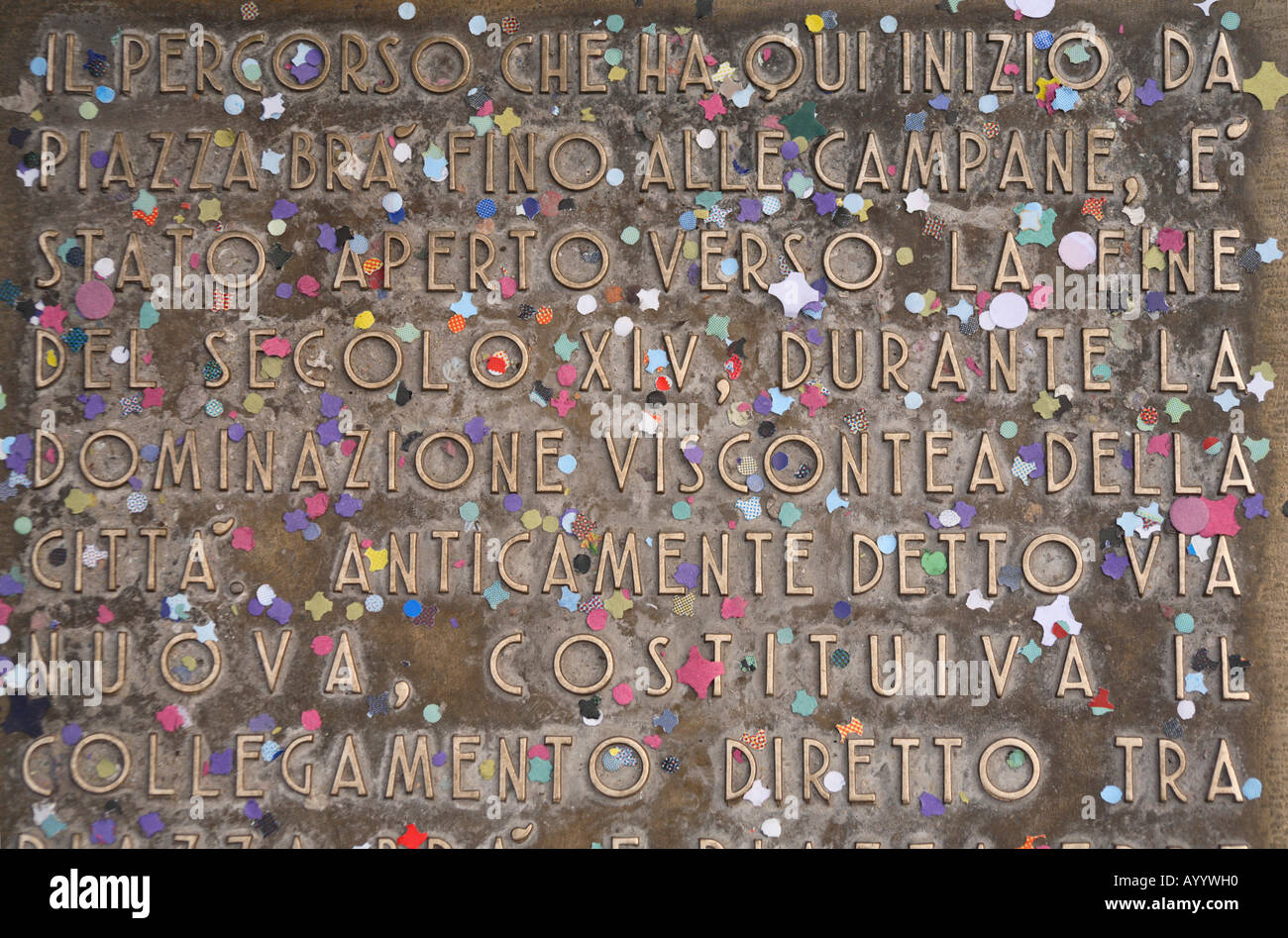 Commemorative bronze plaque hi-res stock photography and images - Alamy
