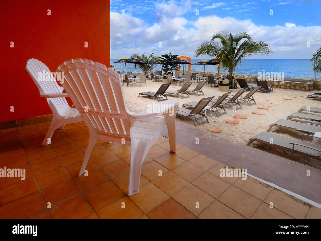 Uncrowded place hi-res stock photography and images - Alamy
