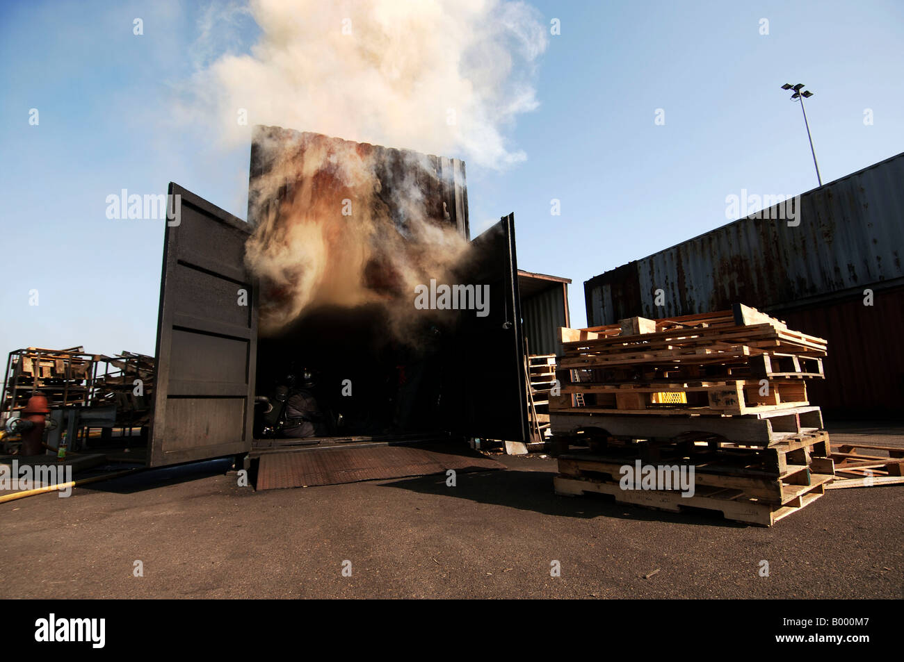 Port of Rotterdam Maasvlakte Falck Risc Fire and Safety Training ...