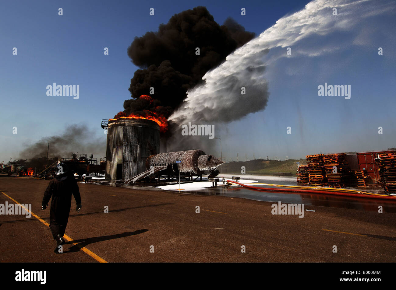 Port of Rotterdam Maasvlakte Falck Risc Fire and Safety Training ...