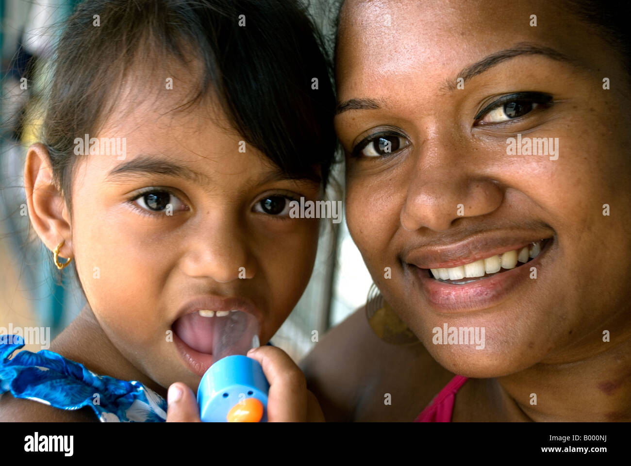 fiji nadi mother daughter Stock Photo - Alamy