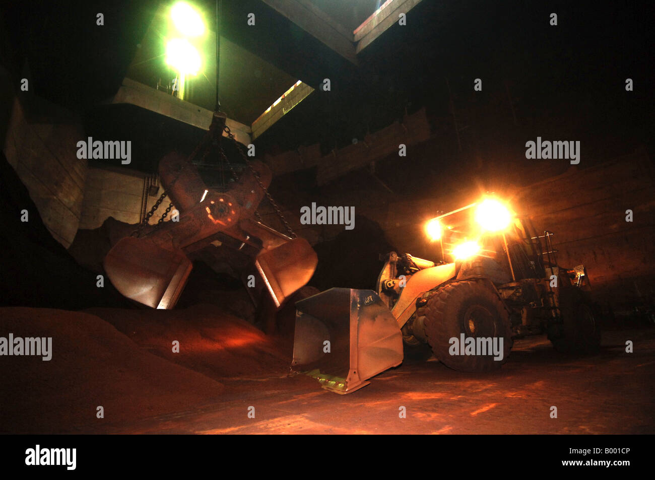 The EMO dry bulk terminal on Maasvlakte, raw materials such as iron ore ...