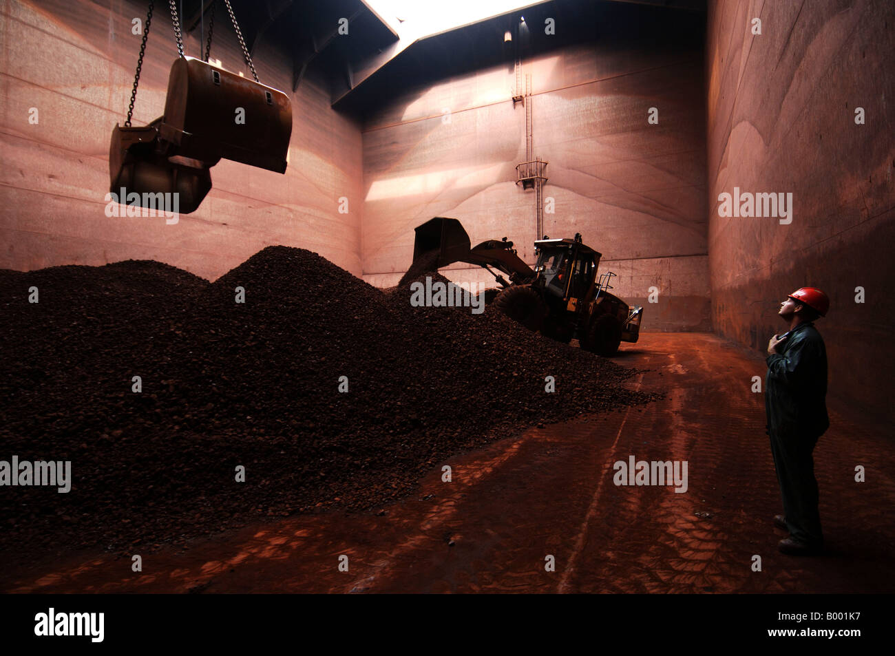 The EMO dry bulk terminal on Maasvlakte, raw materials such as iron ore ...