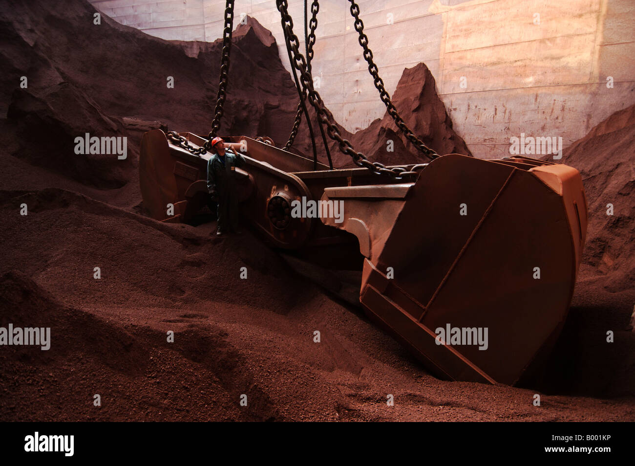 The EMO dry bulk terminal on Maasvlakte, raw materials such as iron ore ...