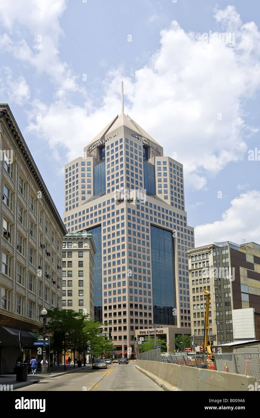 The Highmark building on Fifth Avenue Place Buidling in downtown ...