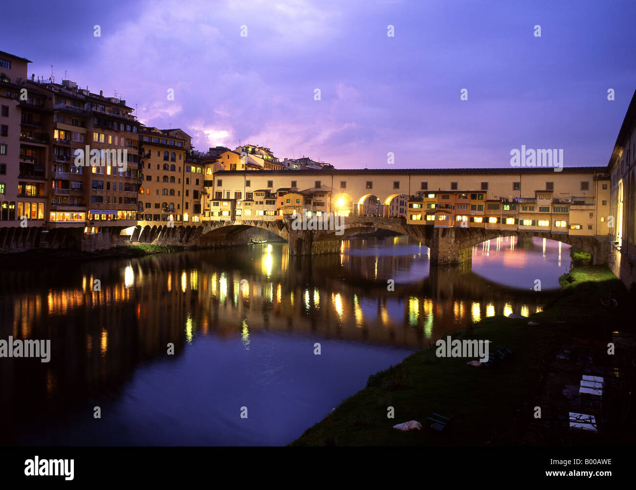 Ponte Vecchio at night Florence Firenze Tuscany Italy Stock Photo - Alamy