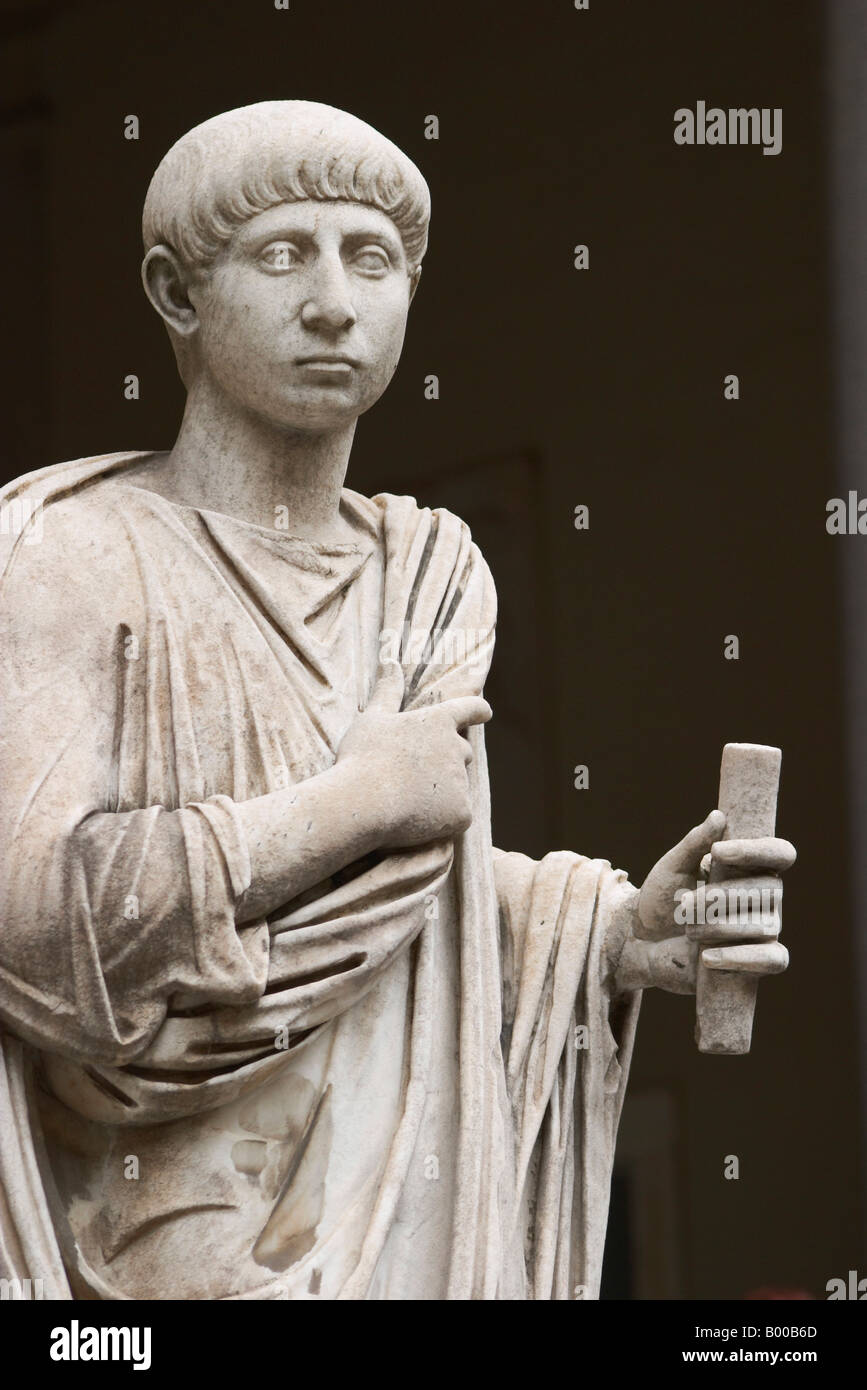 Roman statue scroll hi-res stock photography and images - Alamy