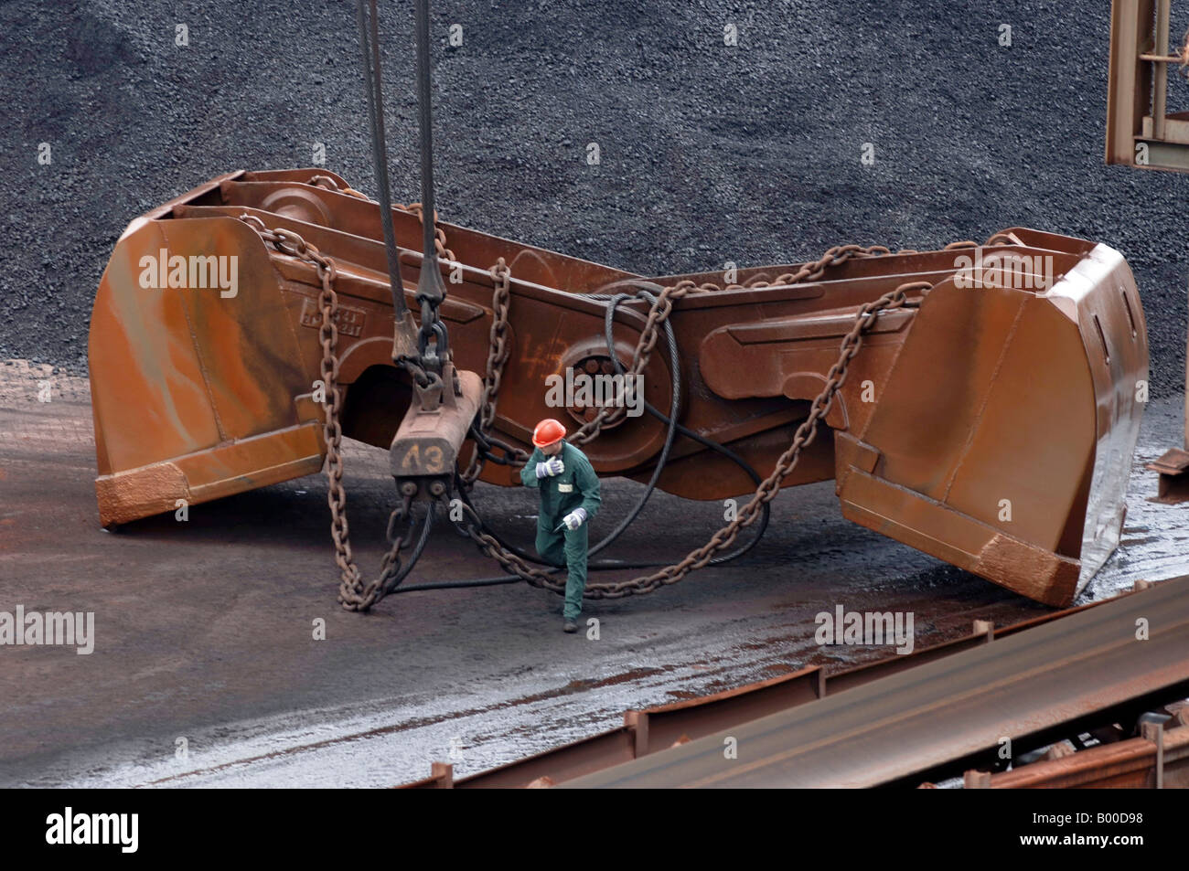 The EMO dry bulk terminal on Maasvlakte, raw materials such as iron ore ...