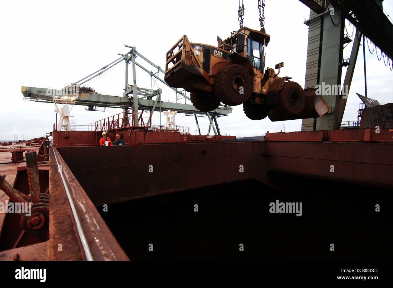 The EMO dry bulk terminal on Maasvlakte, raw materials such as iron ore ...