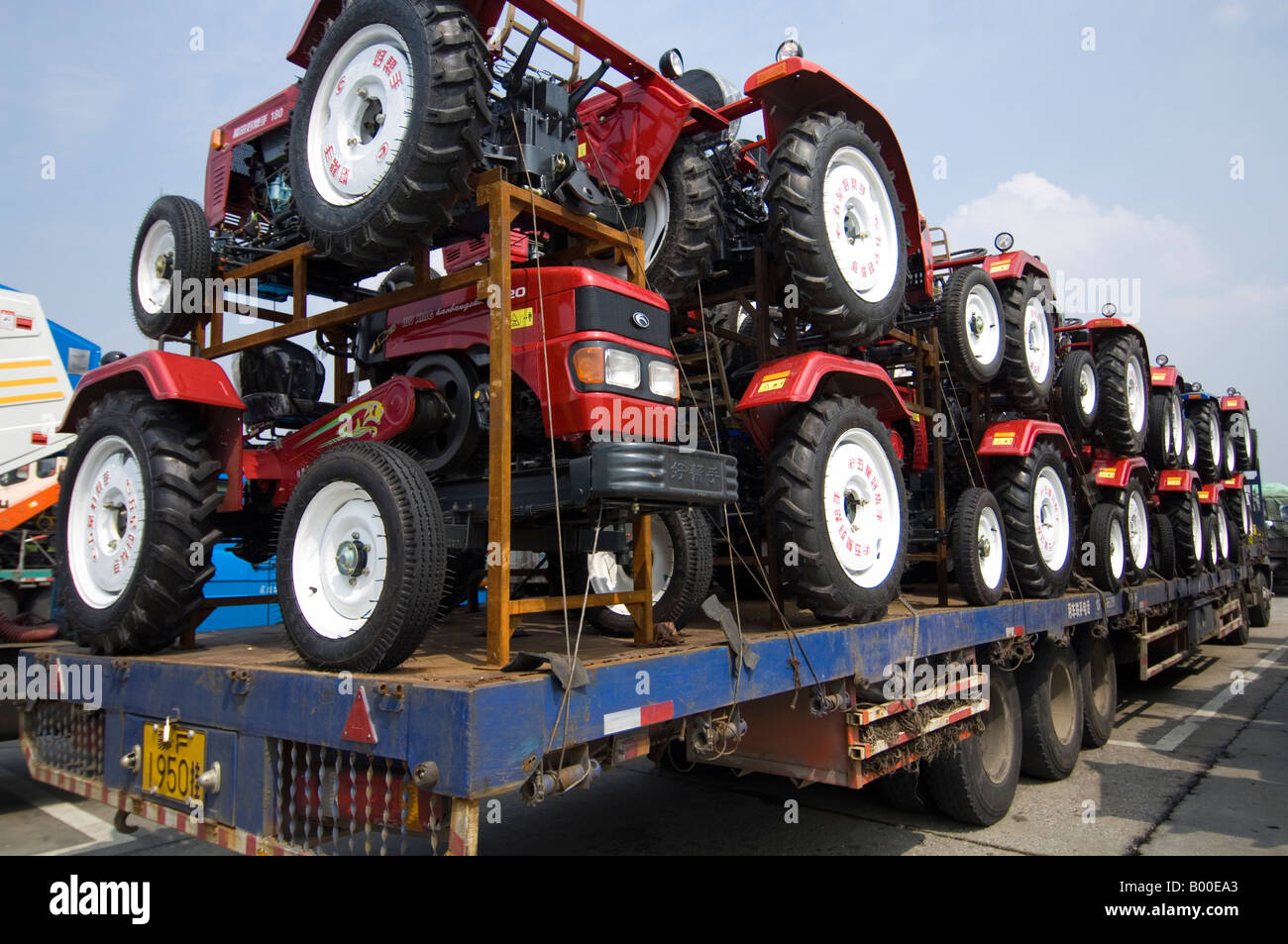 Tractors china hi-res stock photography and images - Alamy
