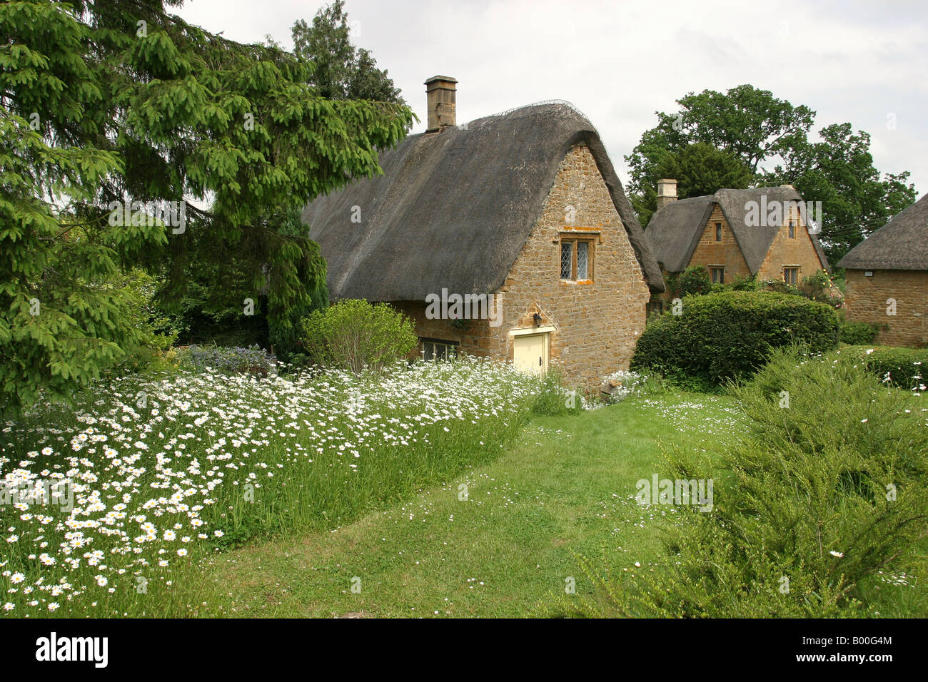 Great tew estate hi-res stock photography and images - Alamy