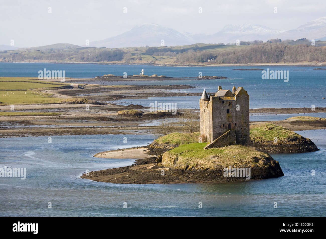 Scottish island resort hi-res stock photography and images - Alamy