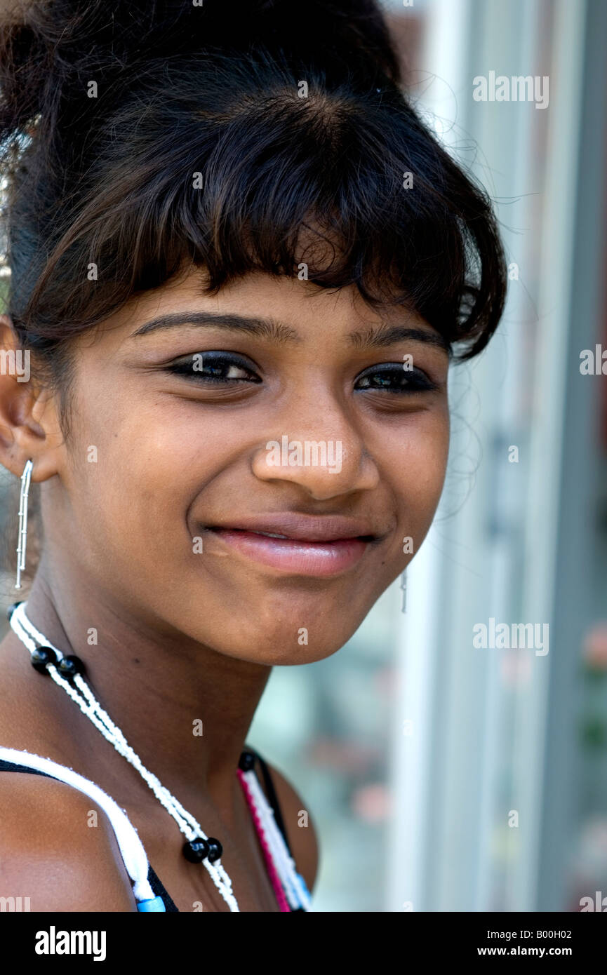 Pretty fijian girl hi-res stock photography and images - Alamy