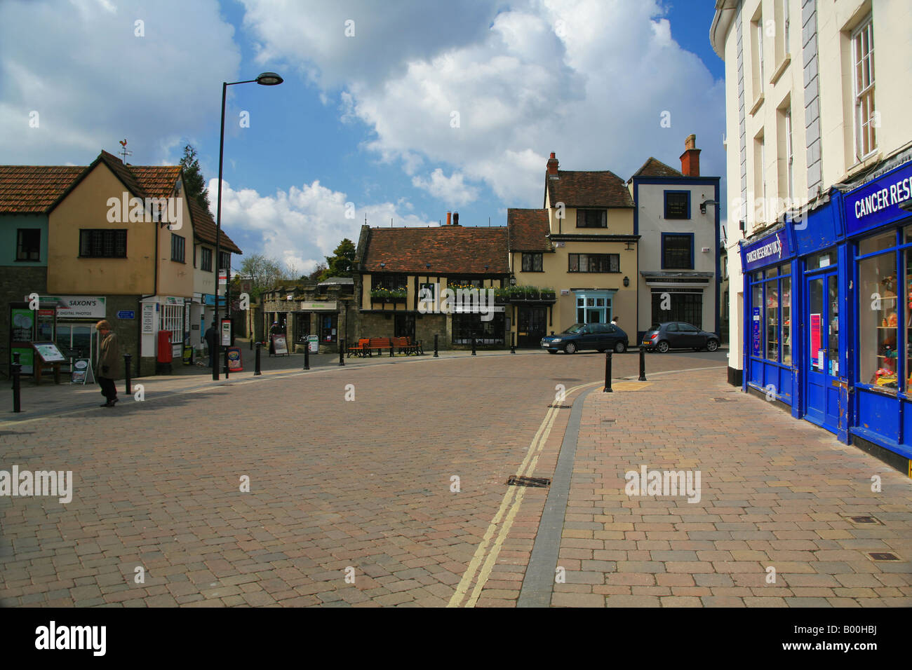 Typical english high street hi-res stock photography and images - Alamy