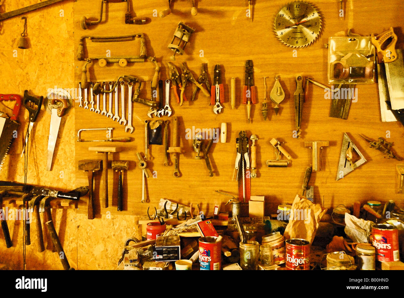 Antique tools display hi-res stock photography and images - Alamy