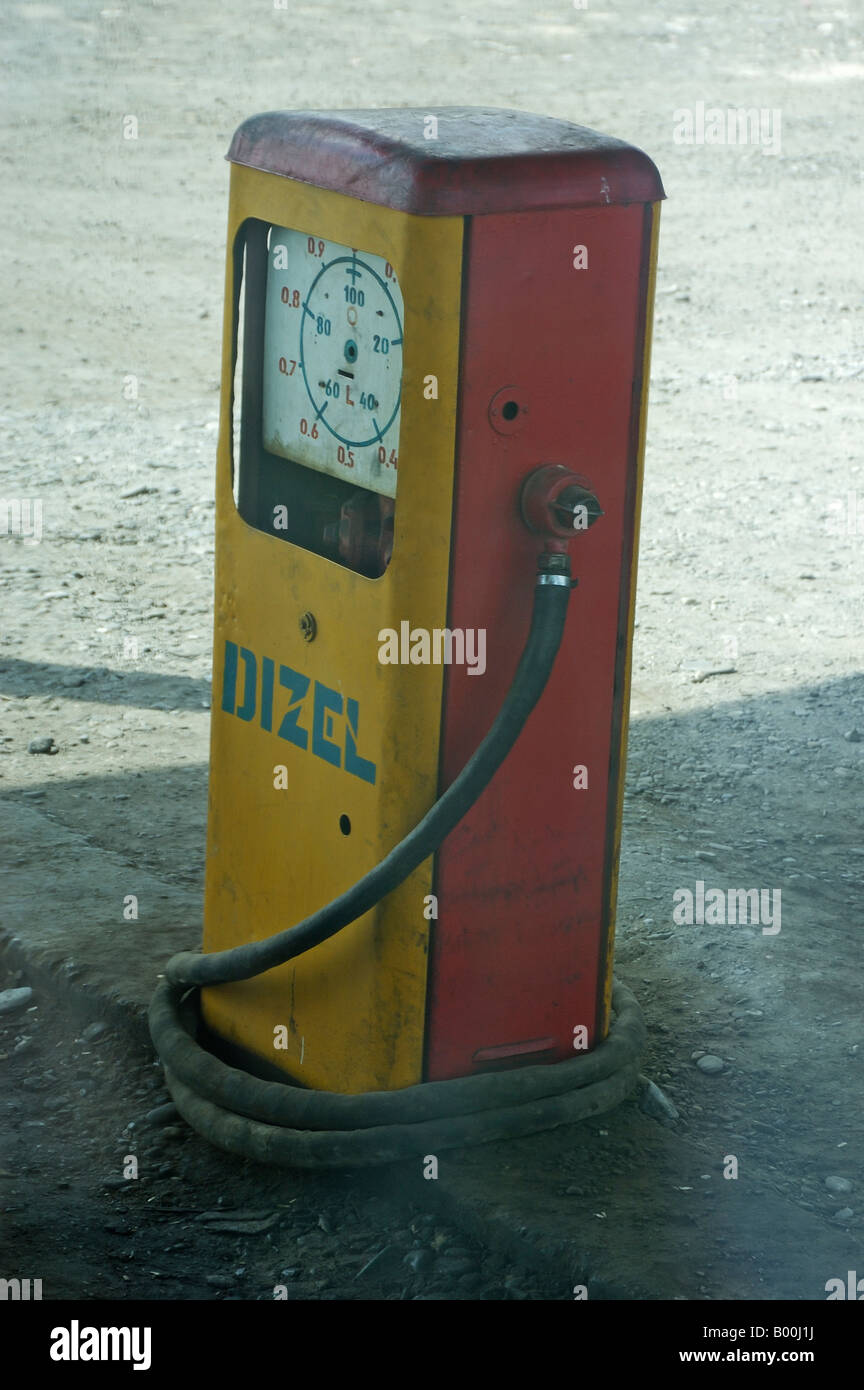 Gas stop on road from Tashent to Samarkand Uzbekistan 060914 4400 Stock ...