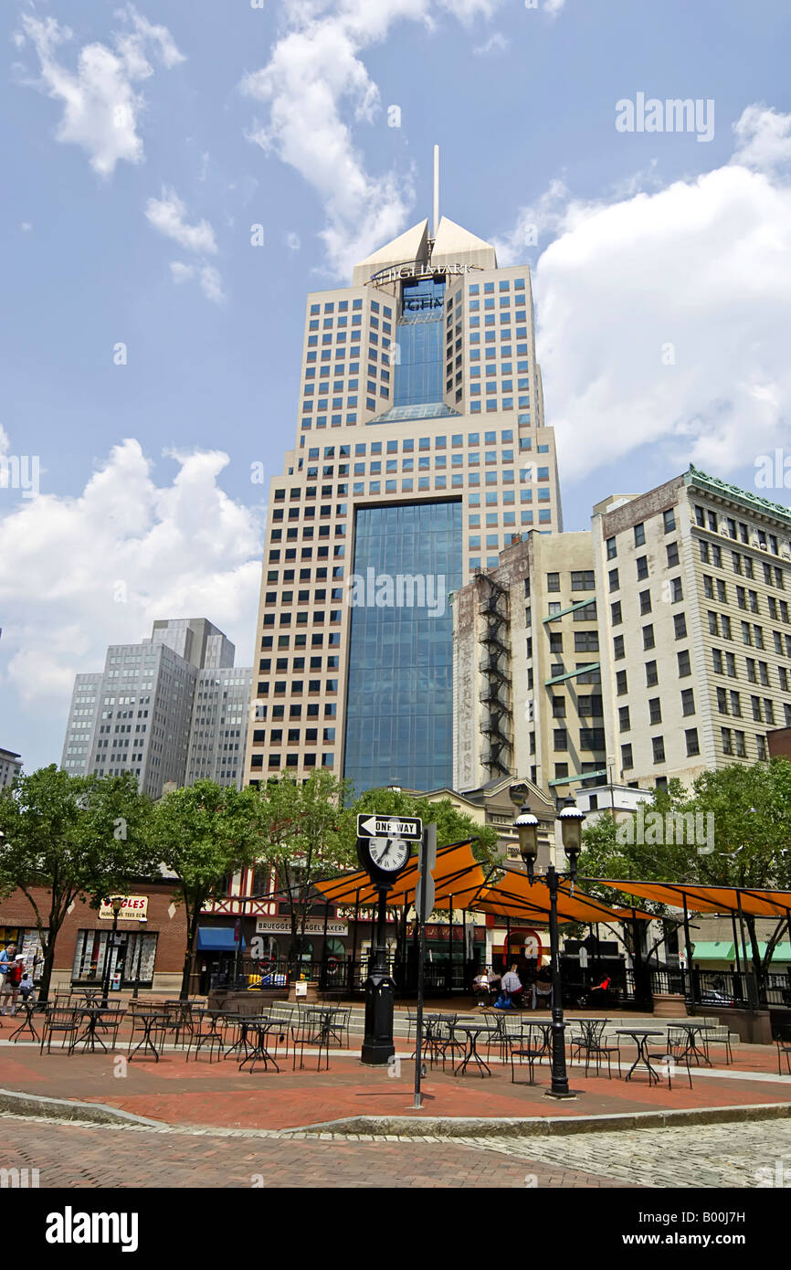 The Highmark building on Fifth Avenue Place Buidling in downtown ...