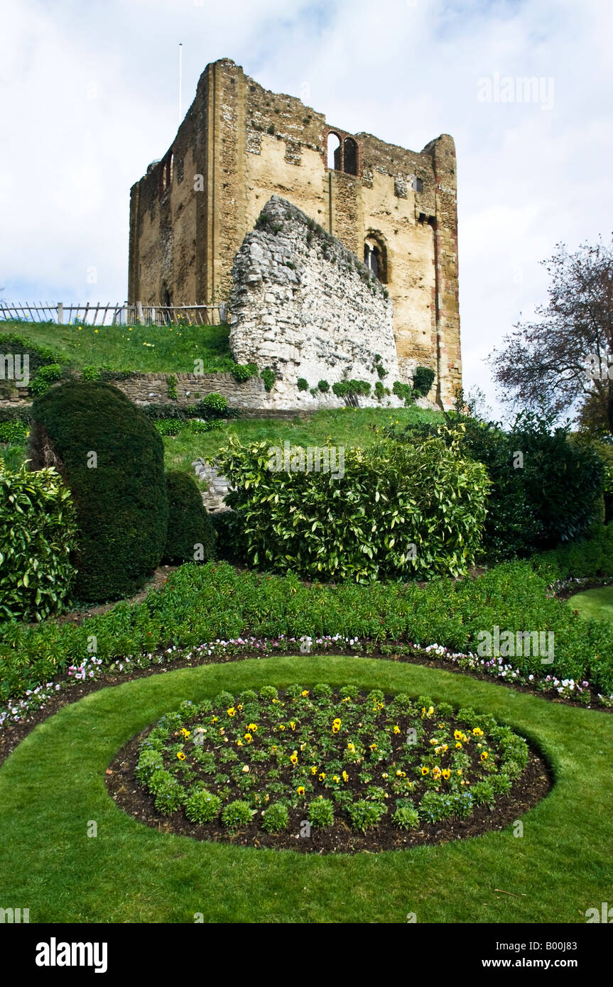 Surrey castle street hi-res stock photography and images - Alamy