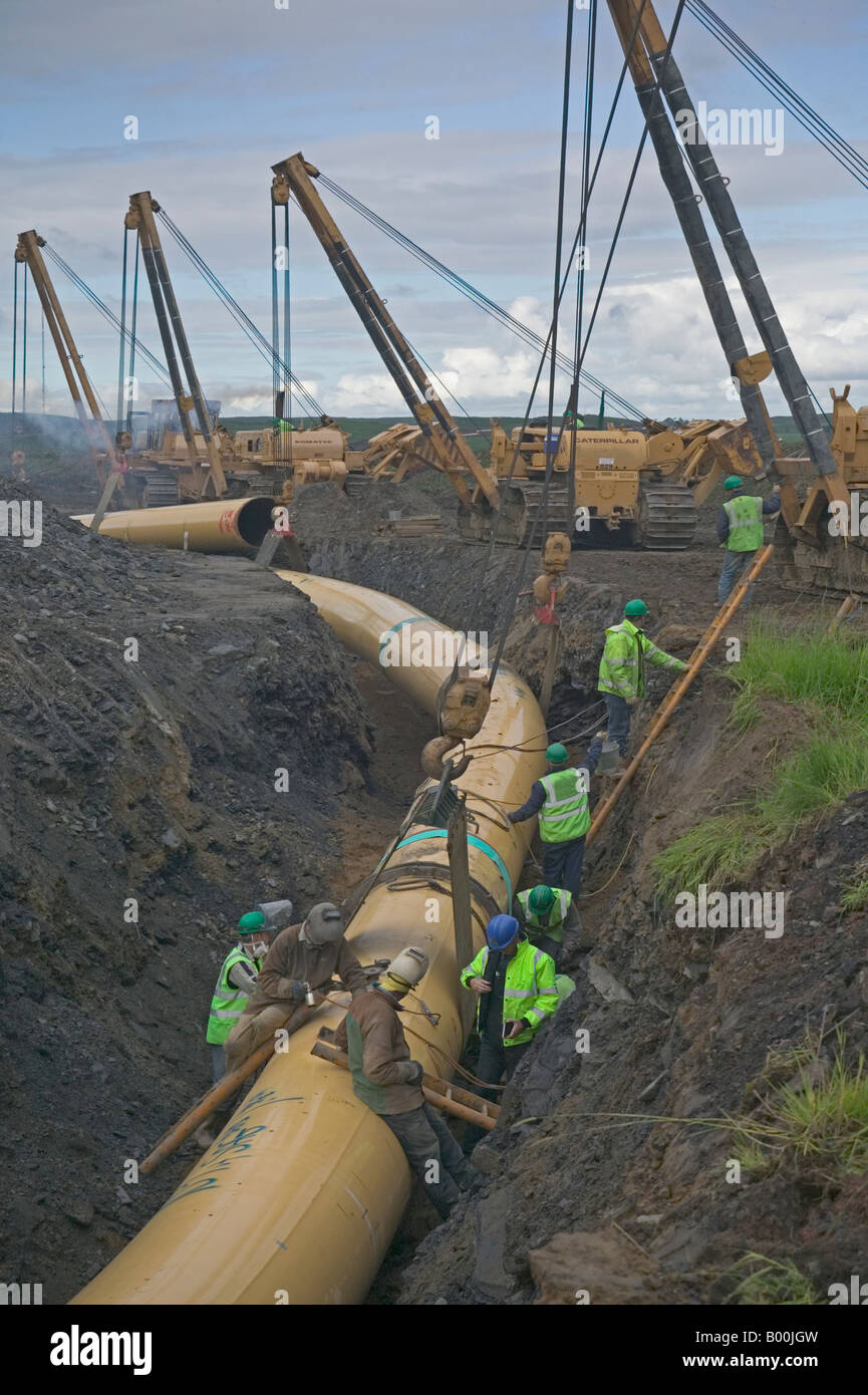 Specialist contractors weld section of large diameter high-pressure ...