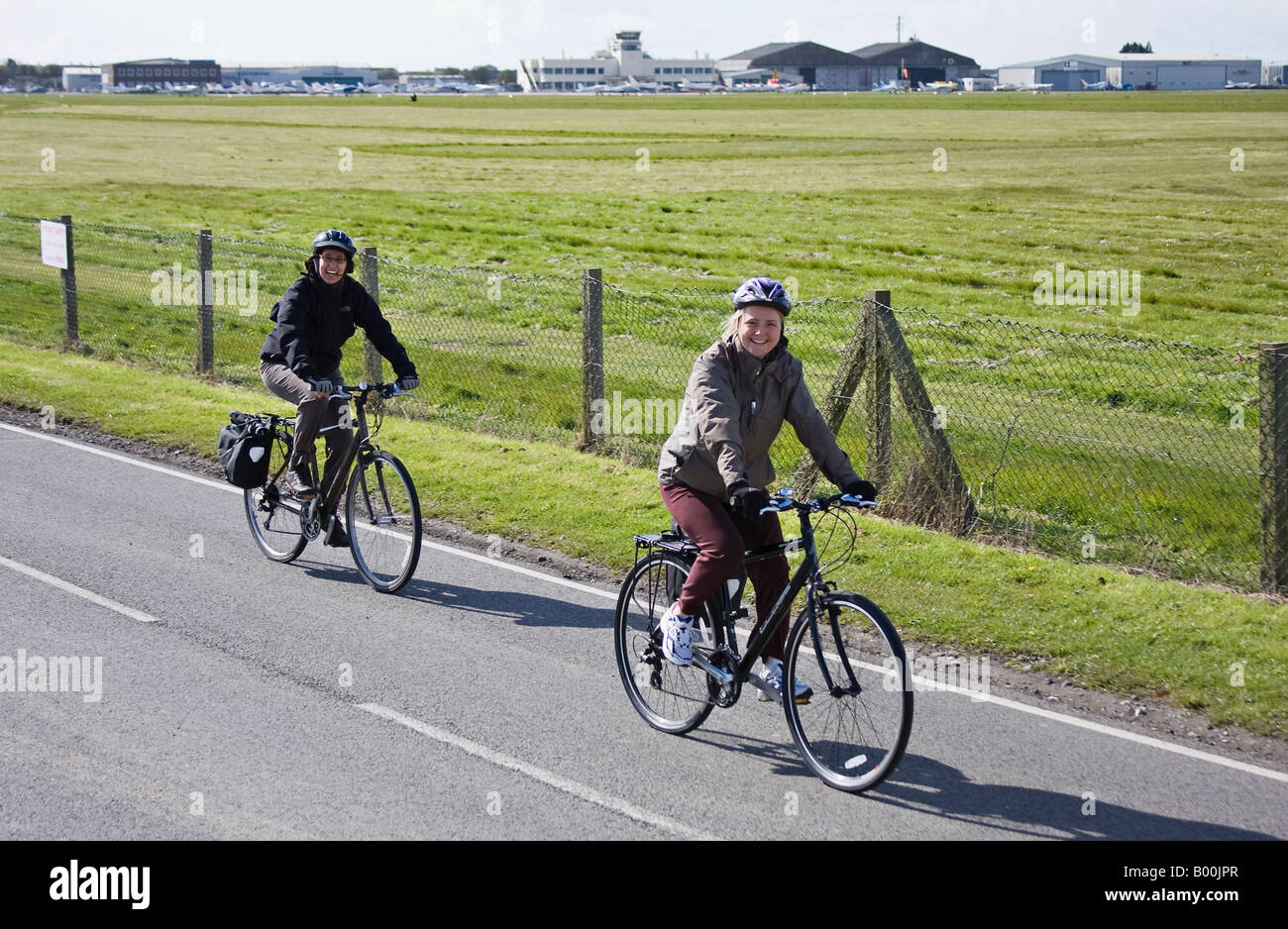 Two women cyclists hi-res stock photography and images - Alamy
