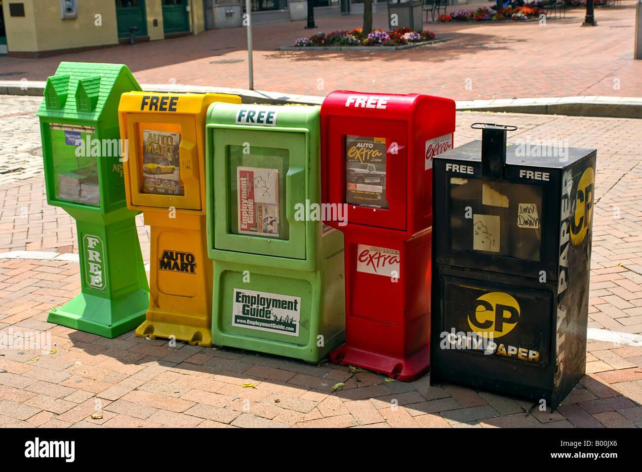 News stands magazine hi-res stock photography and images - Alamy