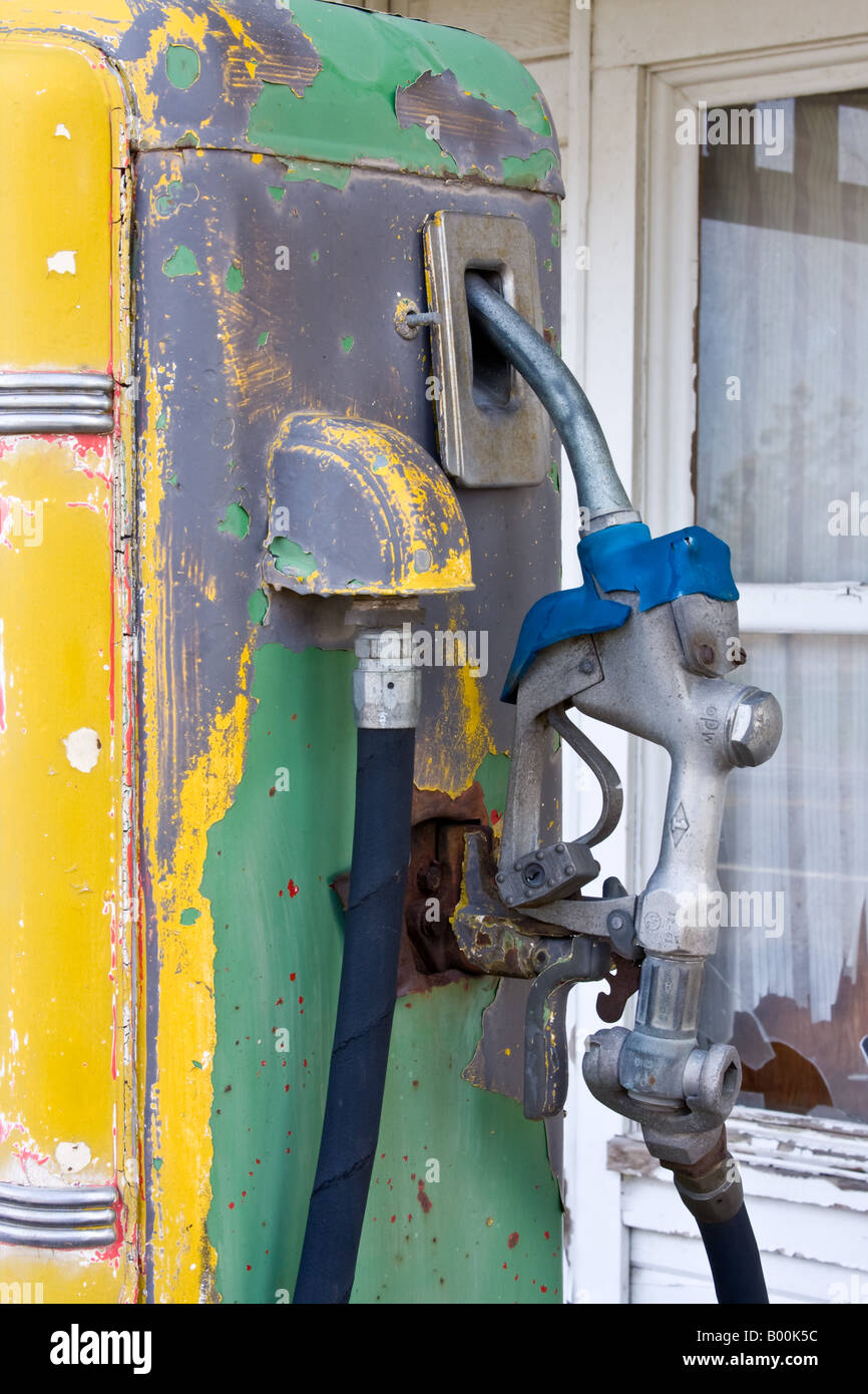 Old Gas Pump at a Station in Kent Oregon Stock Photo - Alamy