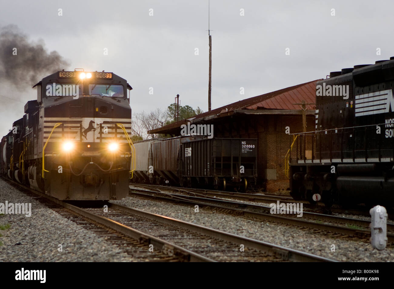 Norfolk southern railway hi-res stock photography and images - Alamy