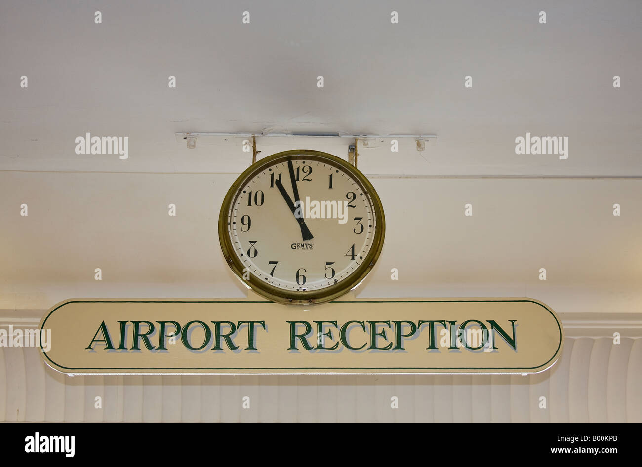 Airport reception hi-res stock photography and images - Alamy