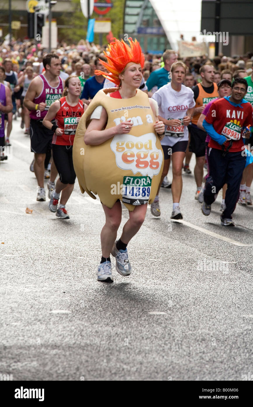 Fancy dress runners at the London Marathon 2008, Canary Wharf London ...