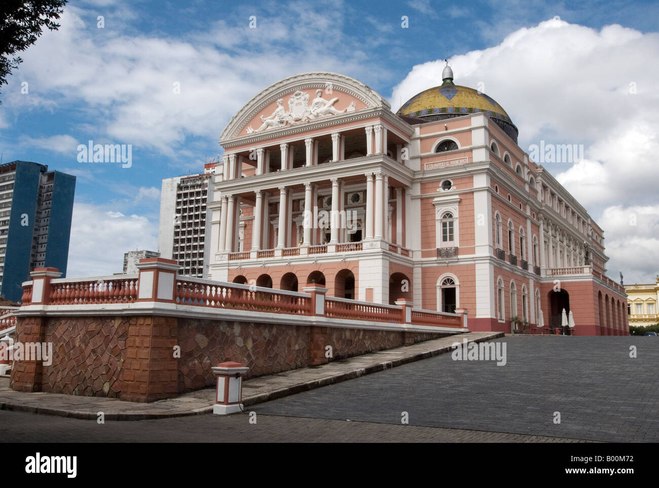 Manaus opera house hi-res stock photography and images - Alamy