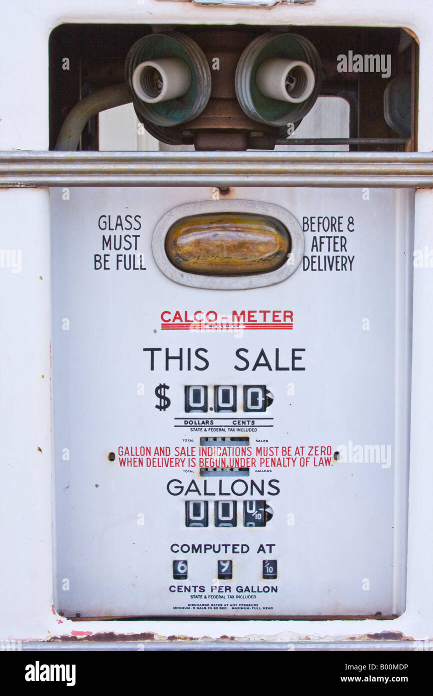 Old Gas Pump at a Station in Kent Oregon Stock Photo - Alamy